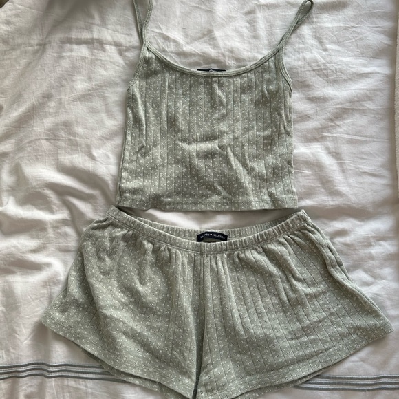 Brandy Melville | Intimates & Sleepwear | Brandy Melville Pajama Set ...